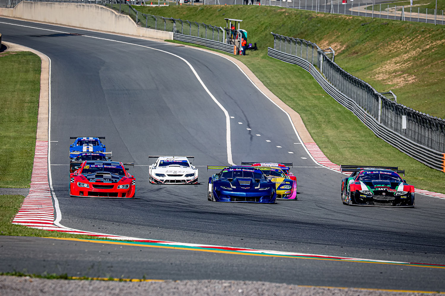 Mobil 1 V8 Supercars set to produce high stakes thunderous battles at ...